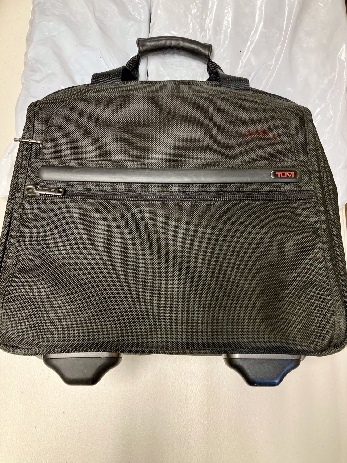 Tumi Alpha Collection 2Wheel compact computer brief business case ...