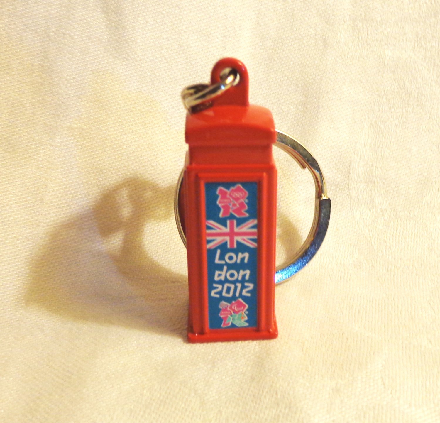 London 2012 red telephone booth key chain sturdy metal by Corgi vf1594