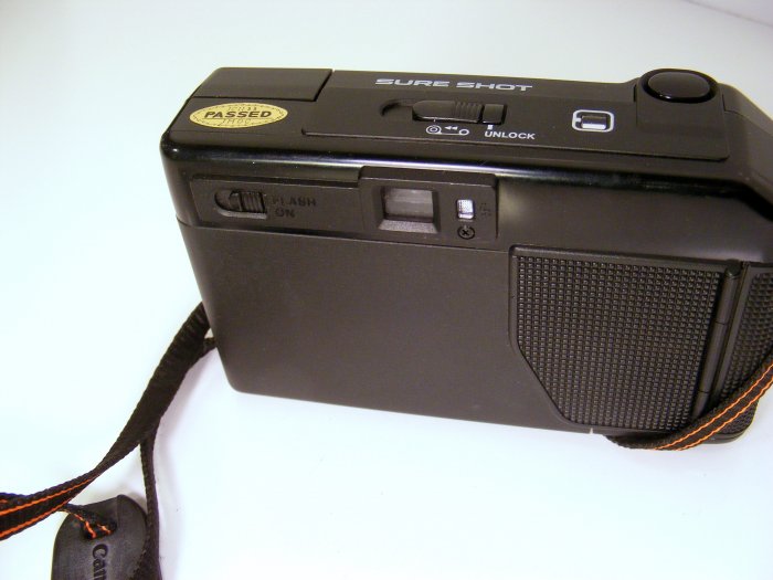 NM Vintage Canon Sure Shot 35mm Auto Focus Film Camera w Strap Sureshot ...