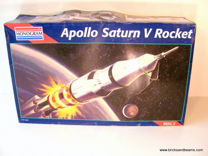 Monogram 5082 1/144 Apollo Saturn V Rocket 1995 in Box Model