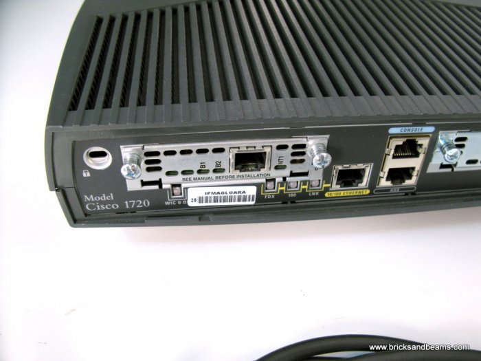Cisco 1700 Series Router 1720 with ISDN Module T-C31-00-1019