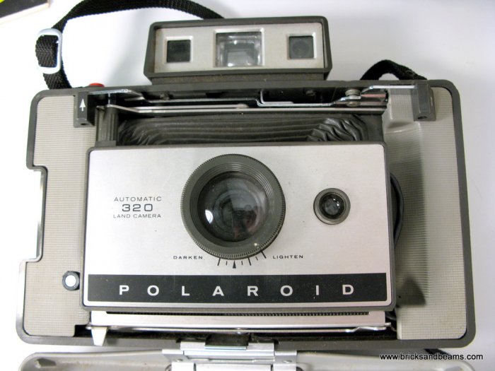 Vintage Polaroid Land Camera Automatic 320 Folding Camera with Leather ...