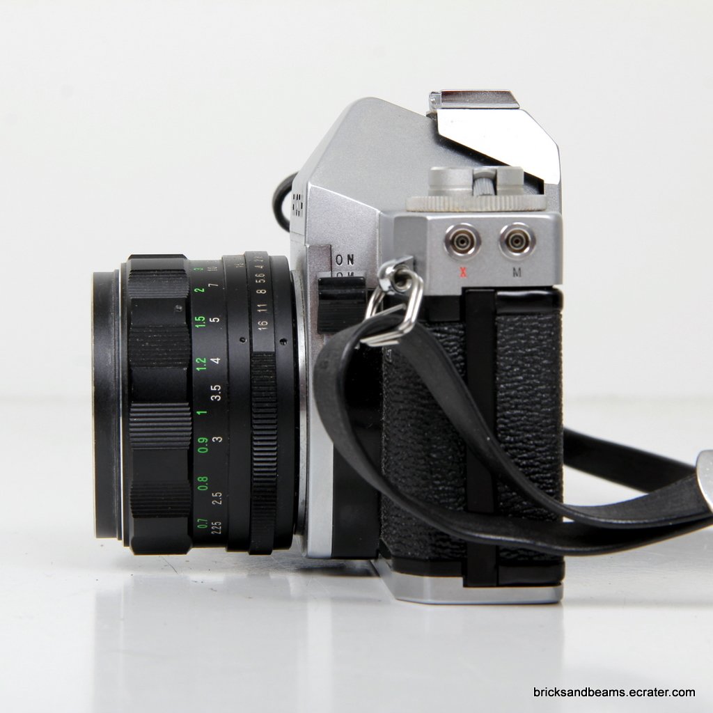RICOH Singlex TLS SLR Film Camera 35MM FILM CAMERA with 1:1.7 50mm Lens