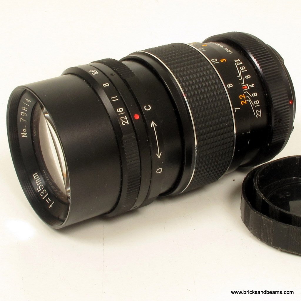 Minolta SR Mount Sonagar 135mm f 3.5 Lens w Caps