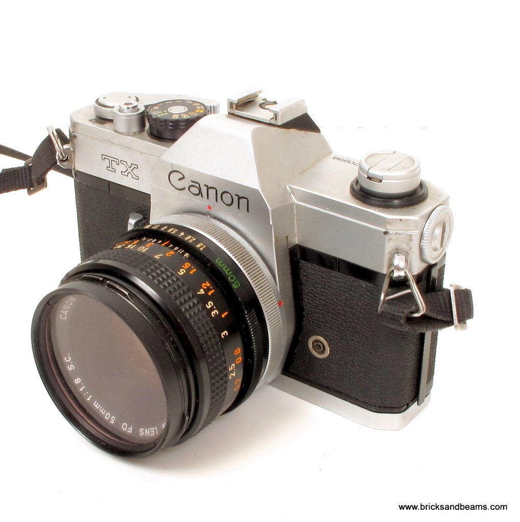 Vintage CANON TX 35mm SLR FILM CAMERA w 1.8 50mm Lens Case