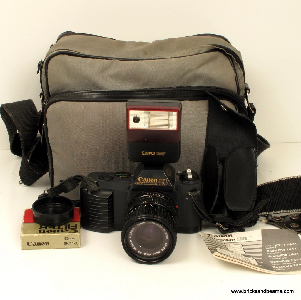 Canon T50 SLR 35mm Film Camera w 35 - 70mm Lens Flash Case