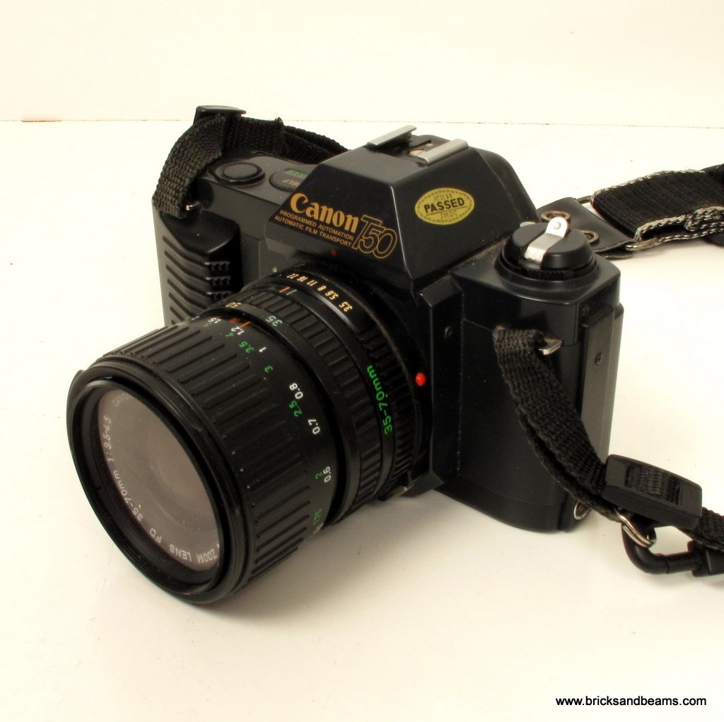 Canon T50 SLR 35mm Film Camera w 35 - 70mm Lens Flash Case