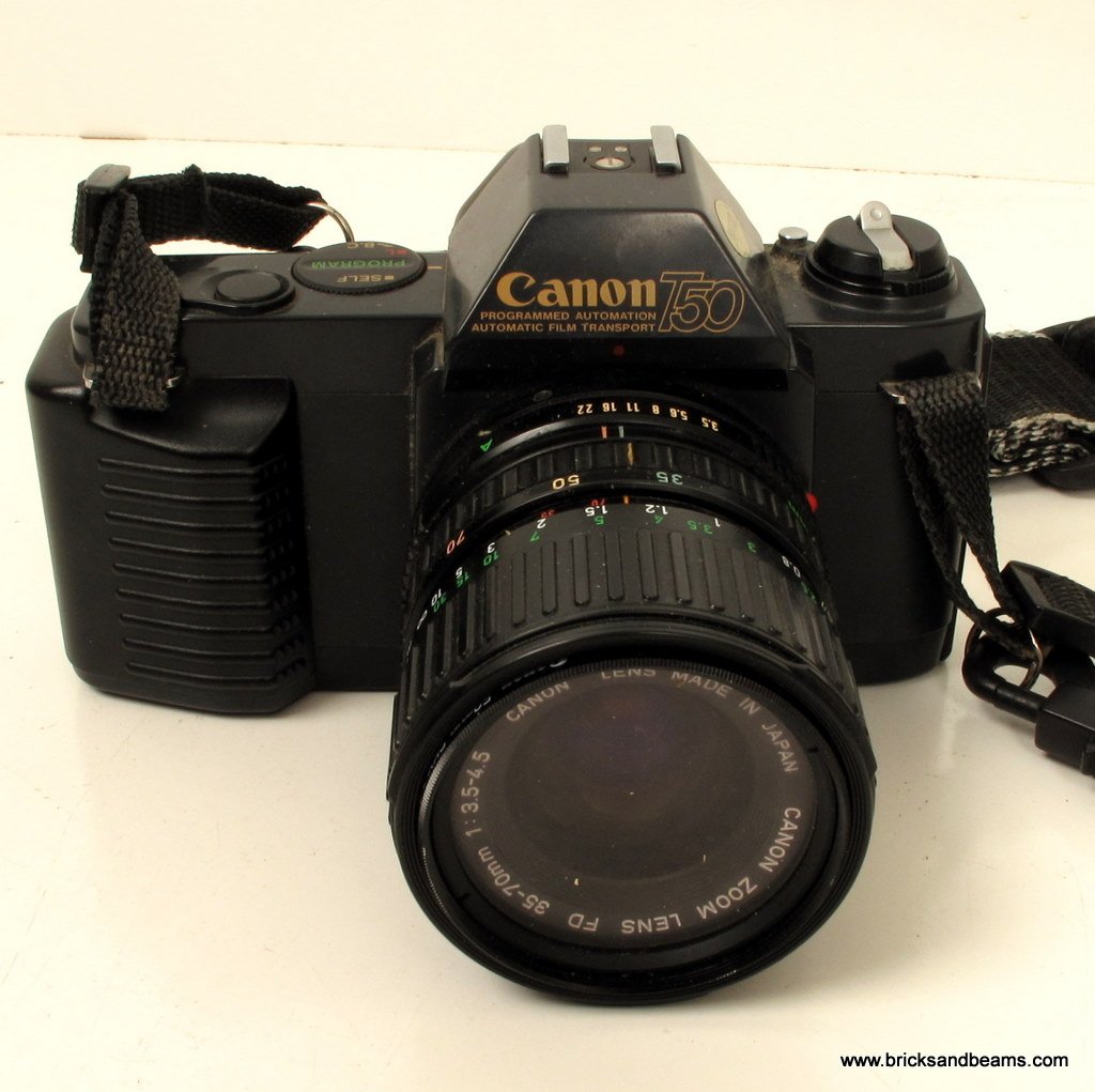 Canon T50 SLR 35mm Film Camera w 35 - 70mm Lens Flash Case