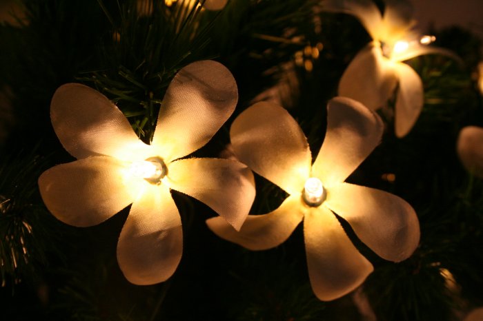 35 BULB WHITE FLOWER PARTY / CHRISTMAS STRING LIGHT