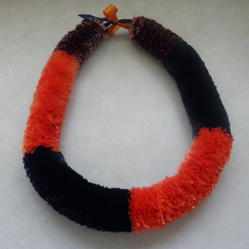 custom-made two color Hawaiian lei made with satin fabric