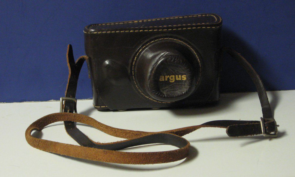 SOLD - Argus Standard C3 35mm Camera with Case - Bakelite - 1958 Vintage