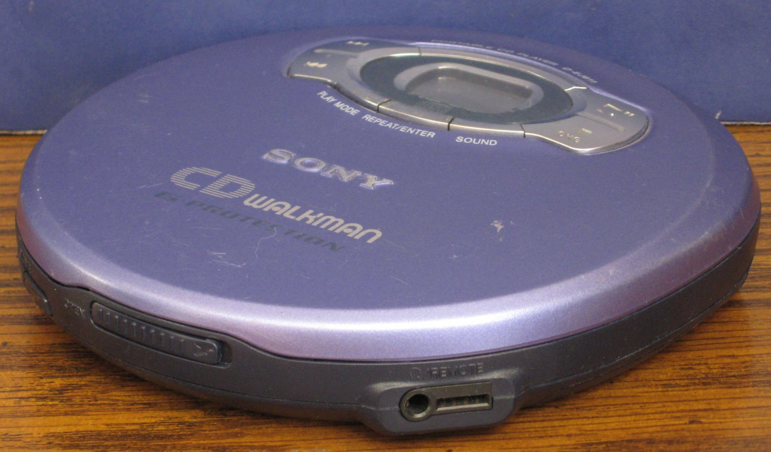 SOLD - Sony Discman D-EJ611 Personal CD Walkman Player - Blue - CD-R ...