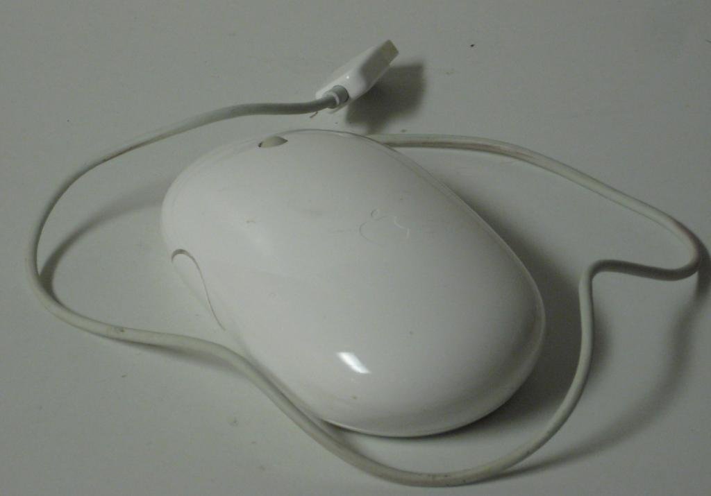 Apple Mighty Scroll Button Mouse A1152 Macintosh - White - USB
