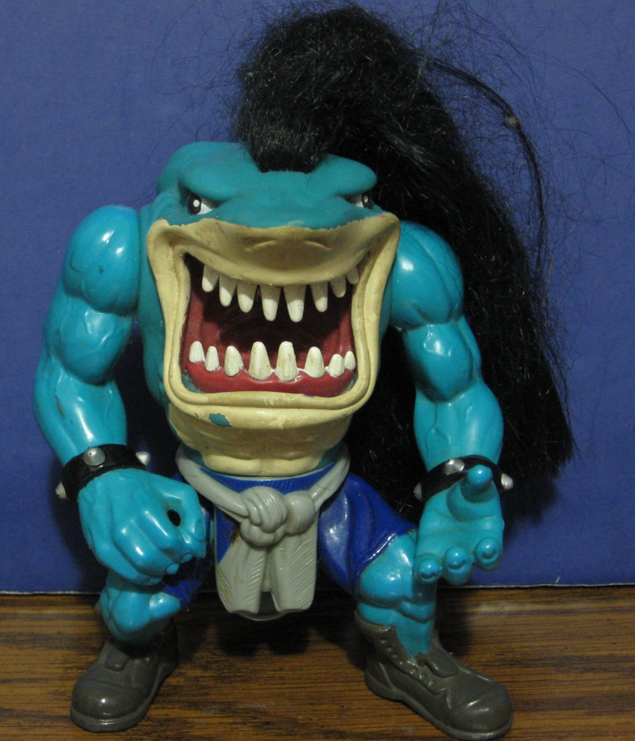 SOLD - Street Sharks Rox - Mako Shark 1995 Vintage 6" Streetwise Designs
