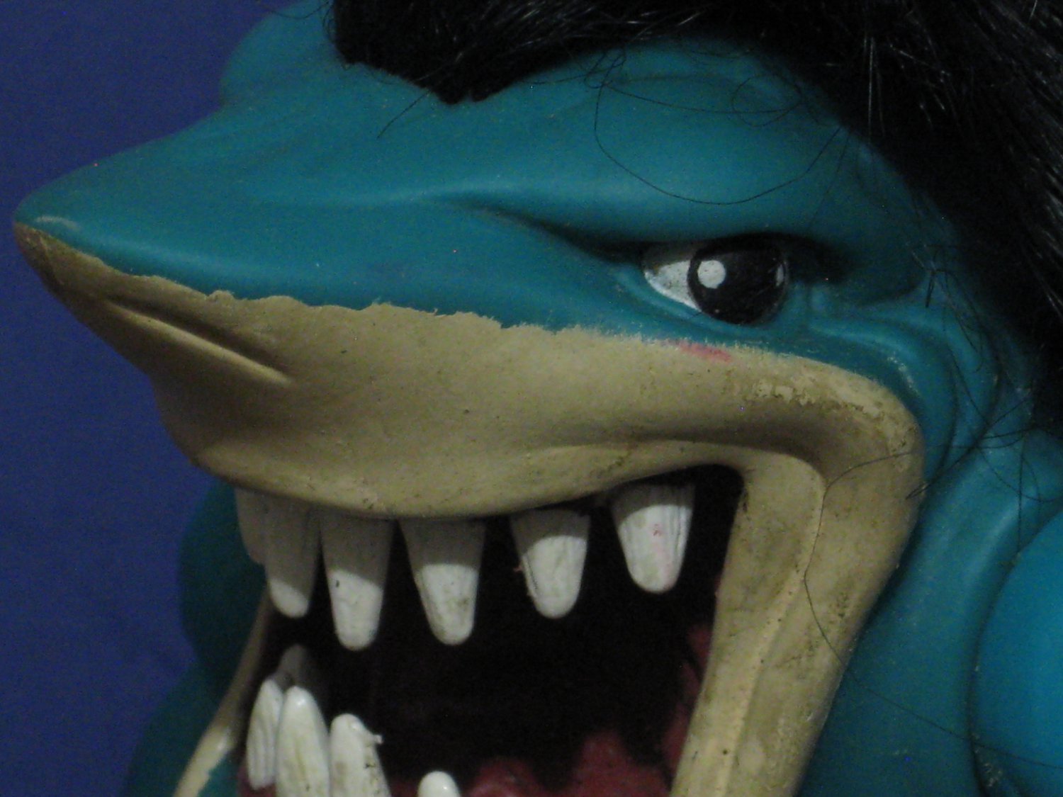 SOLD - Street Sharks Rox - Mako Shark 1995 Vintage 6" Streetwise Designs