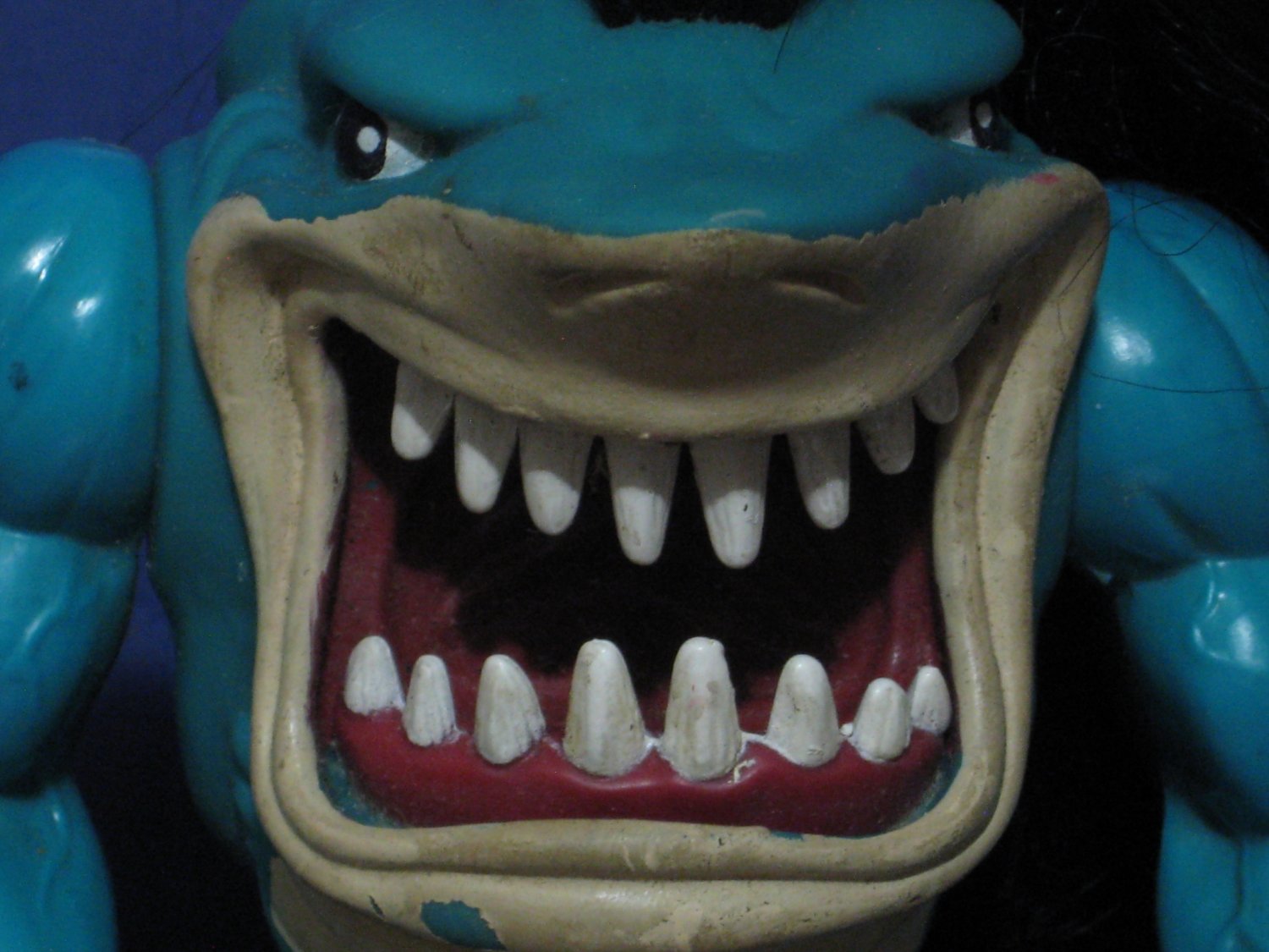 SOLD - Street Sharks Rox - Mako Shark 1995 Vintage 6" Streetwise Designs