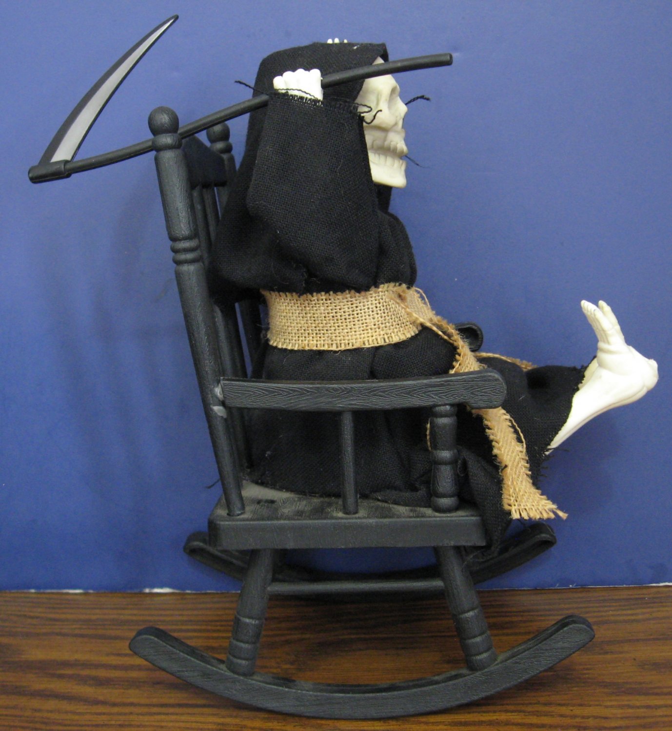 SOLD - Gemmy Rocking Chair Screaming Grim Reaper - Not Animatronic ...