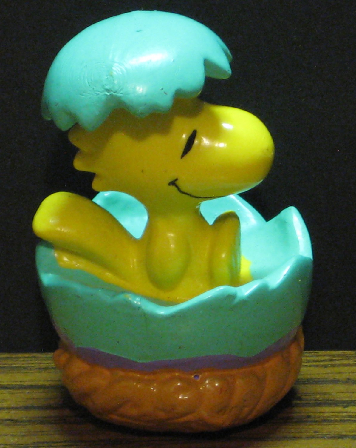 SOLD - Peanuts PVC Easter Woodstock in Giant Egg Shell Figure - 2 ...