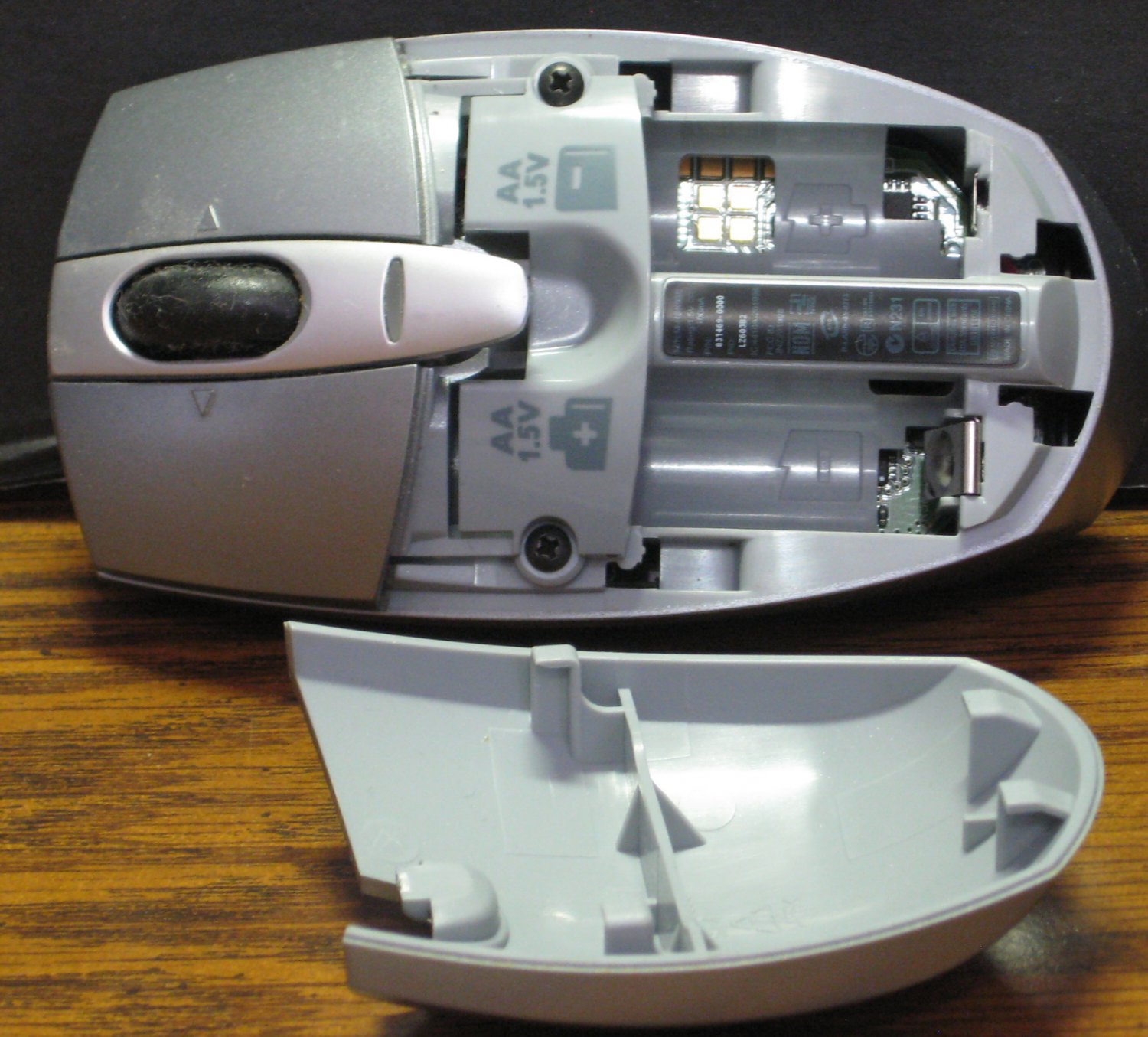 Logitech Wireless Notebook Optical Mouse M-RBK938 / C-UM34 Receiver