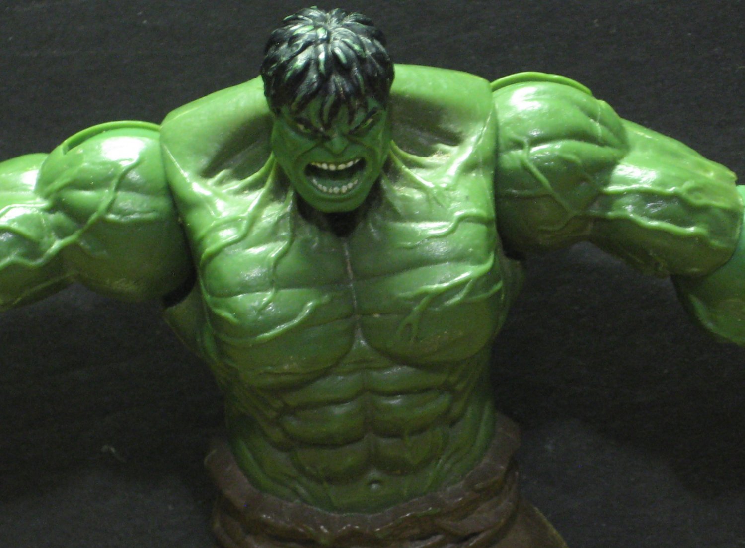 Marvel Incredible Hulk Hand Clapping / Waving 6" Action Figure - Hasbro ...