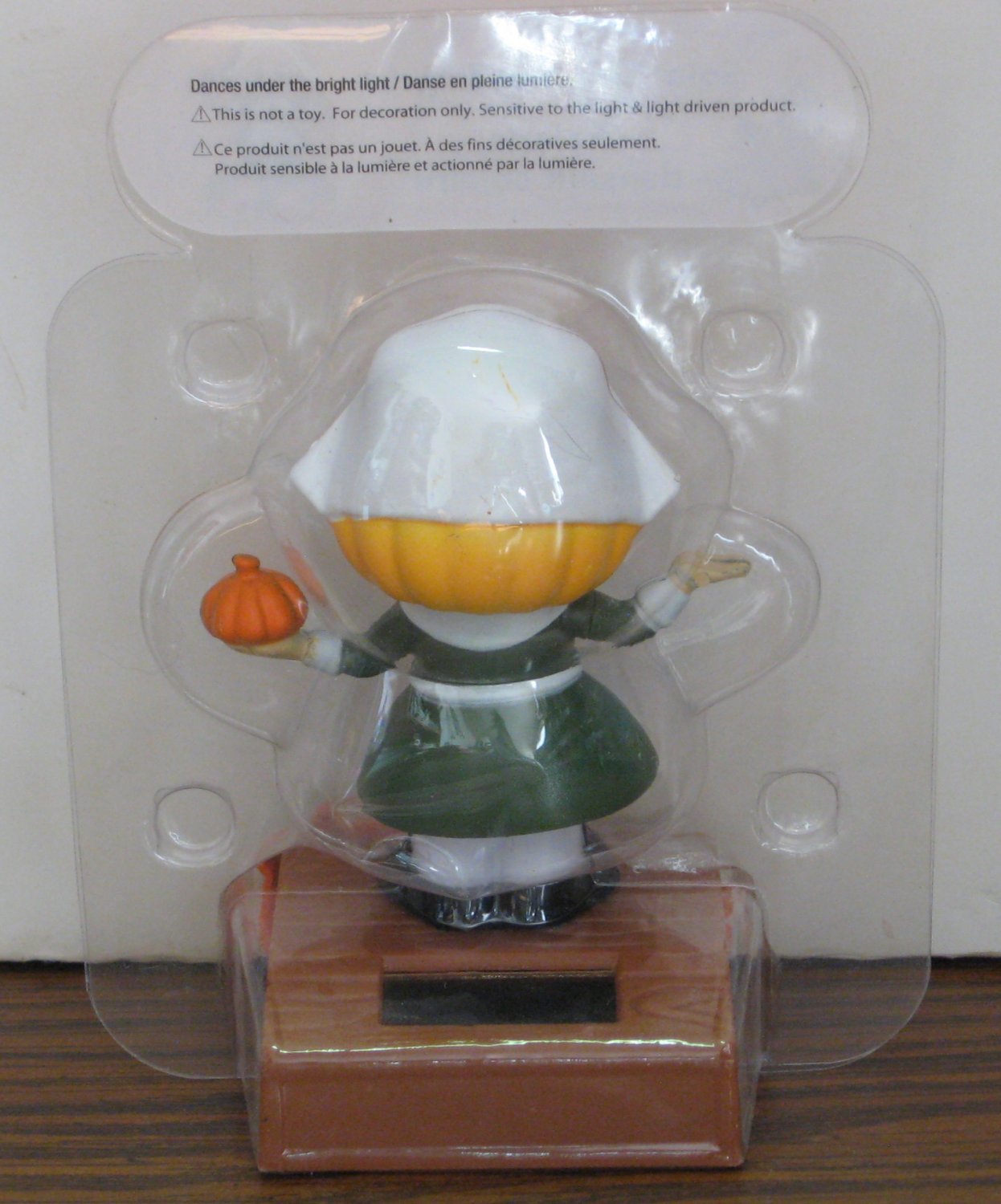 SOLD - Solar Dancing Pilgrim Girl Thanksgiving Light Activated ...