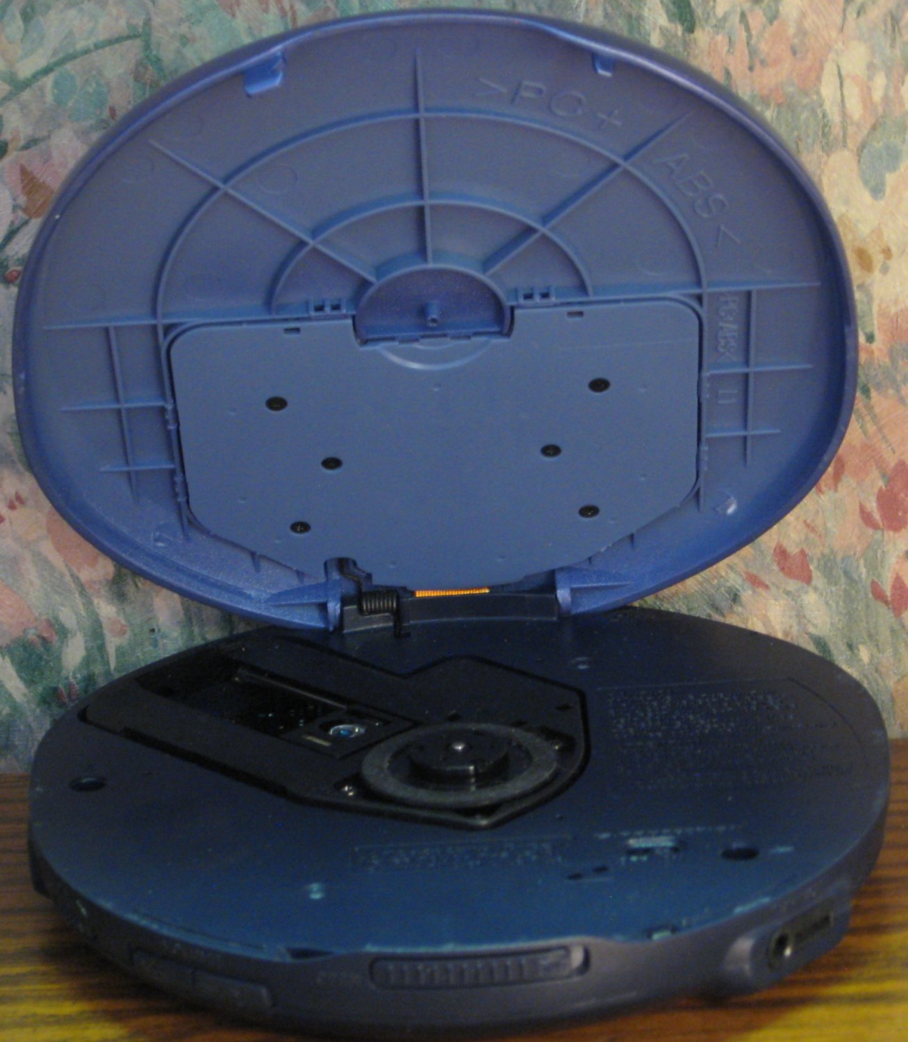 SOLD - Sony Discman D-EJ611 Personal CD Walkman Player - Blue - CD-R ...