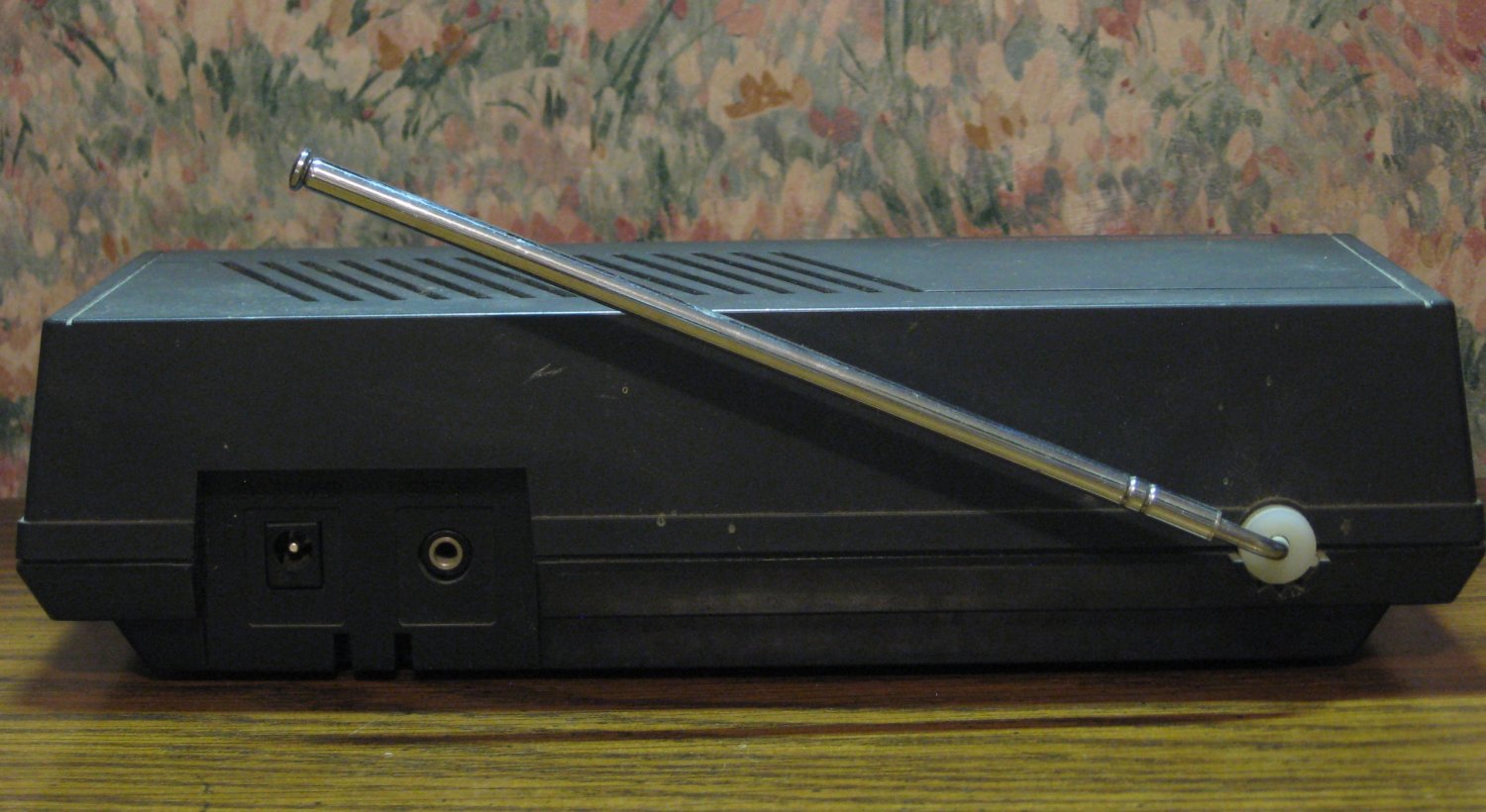 Cobra SR-900 Police / Weather Scanner - 16 Channels - 1992 Vintage