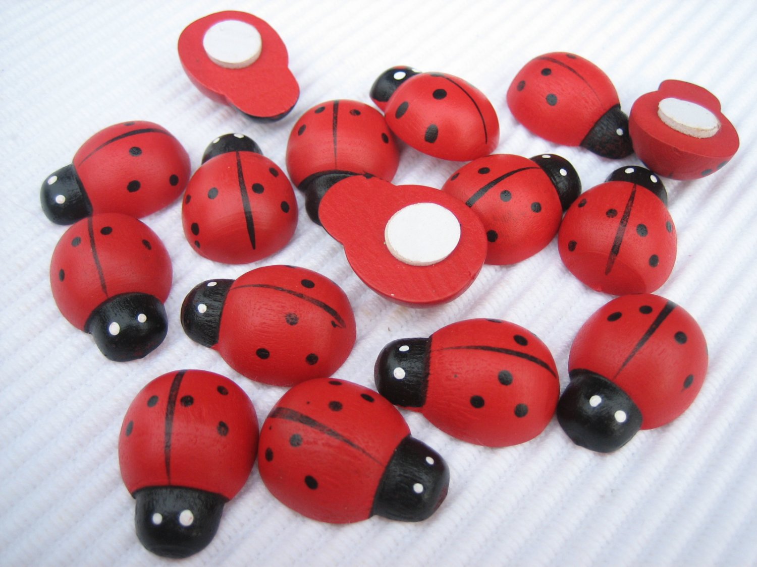 36pcs 18mm*25mm or 6/8" * 1" Wooden Ladybug ladybird Stick On