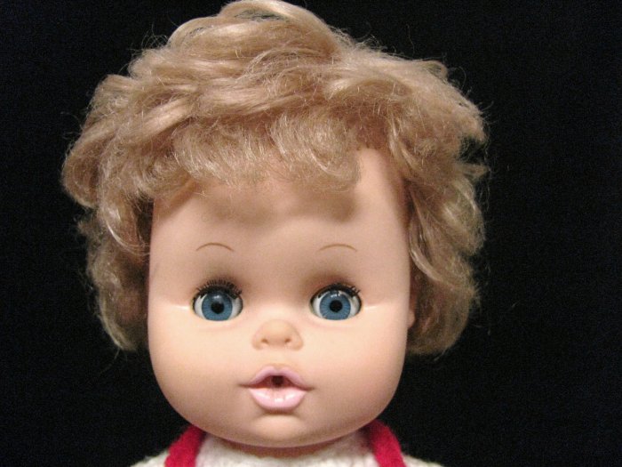 Eegee Girl Baby Doll Rare Hong Kong 13 Inch Sleepy Eyes Blue Blonde Hair