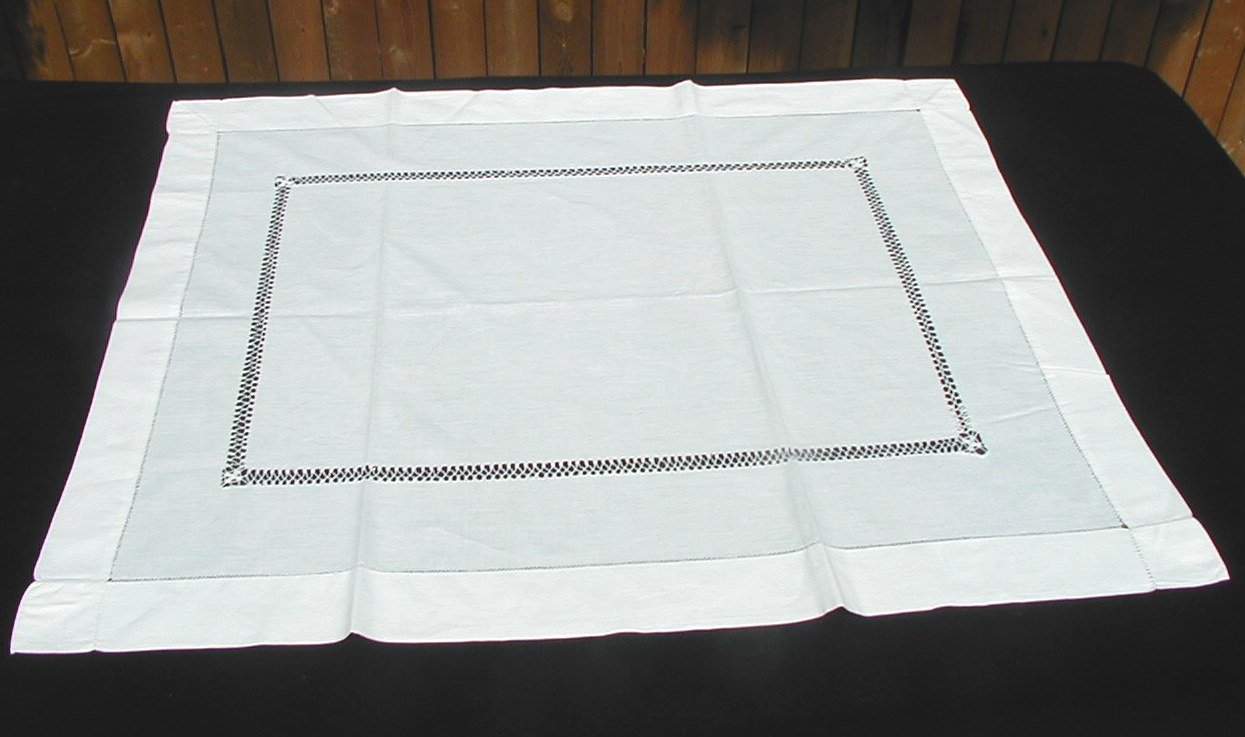 Vintage Drawnwork Linen Tea Tablecloth 34 X 28