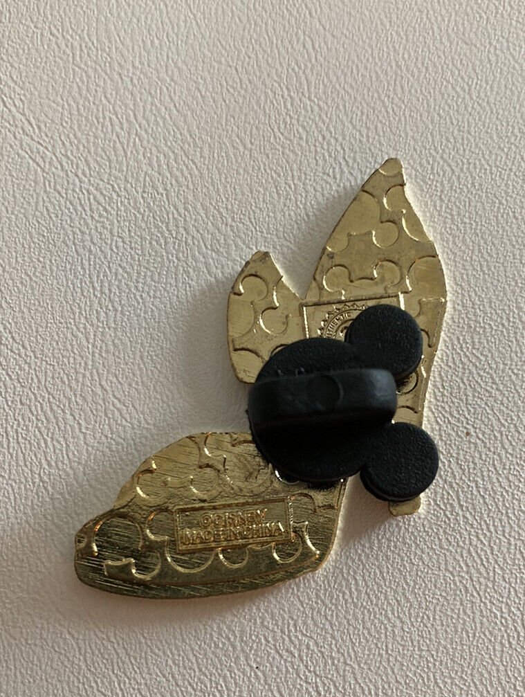 Aurora Sleeping Beauty Princess High Heel Shoe Slipper Disney Pin