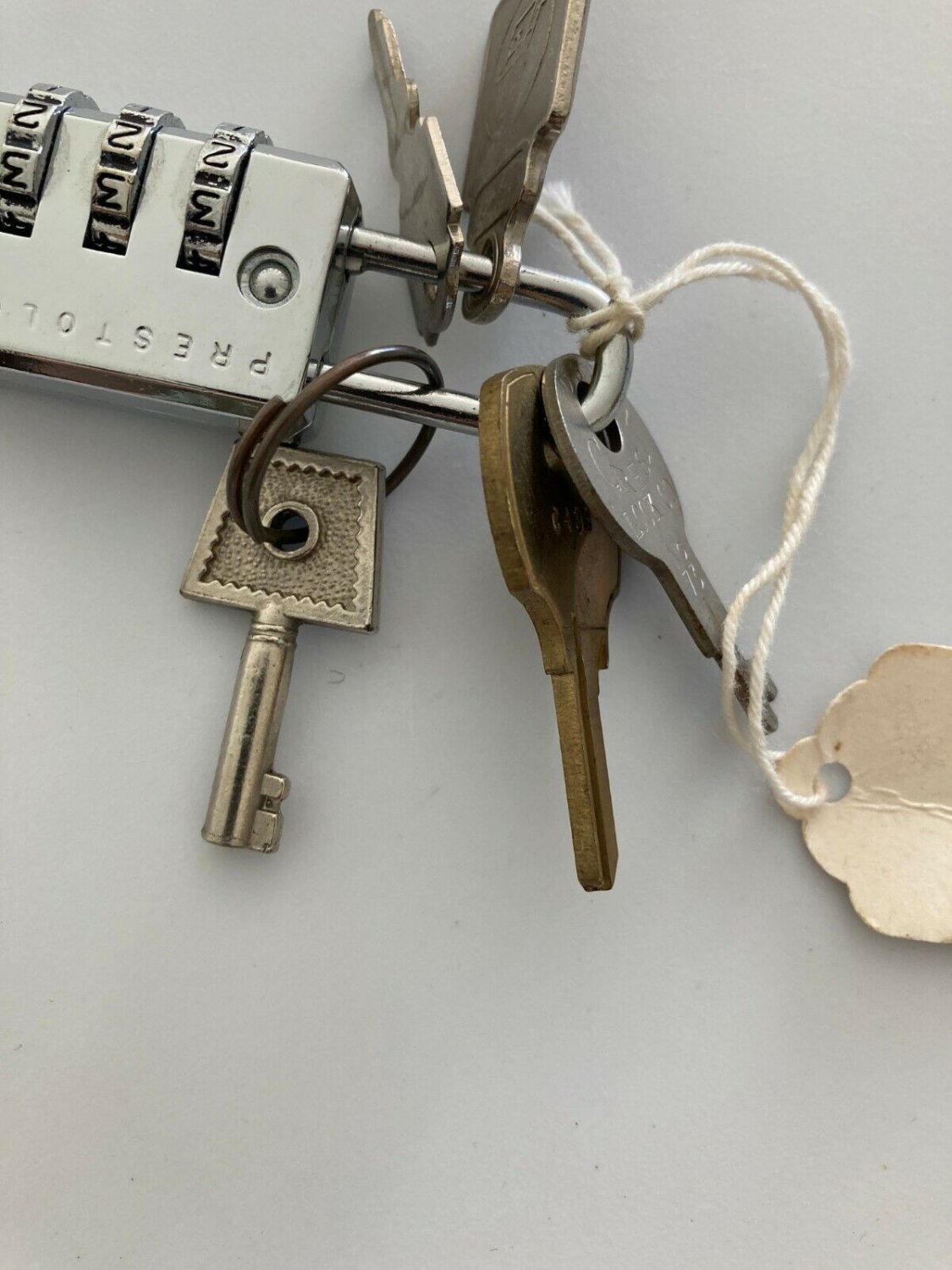 Presto Lock Padlock Combination Lock & Keys Set Amelia Earhart Crest