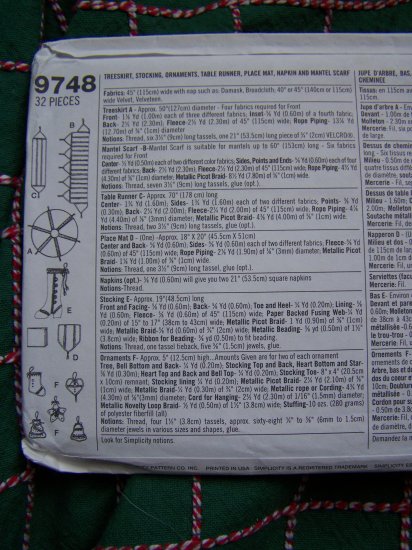 Simplicity Christmas Sewing Pattern 9748 Tree Skirt Ornaments Table ...