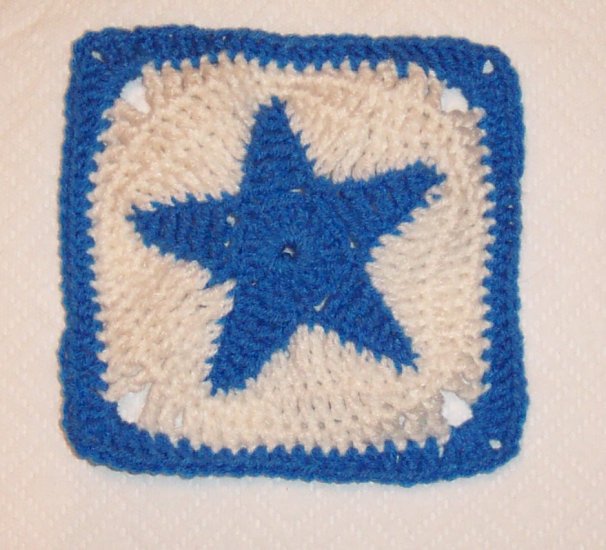 Foxs Star Square - Crochet Pattern