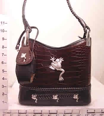 PURSE CROC SKIN LOOK W/FROG CASTING - BROWN/ BLACK(X079331)