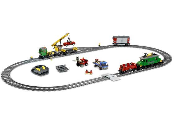 LEGO 7898~CARGO TRAIN~LEGO CITY~DELUXE REMOTE CONTROL TRAIN SET NEW!