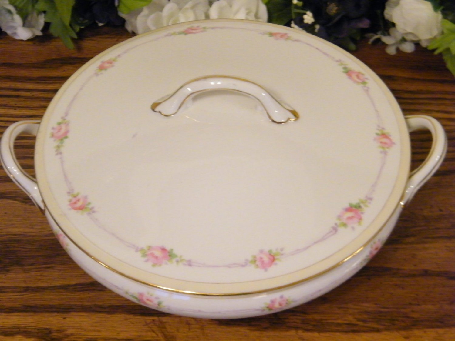 Noritake Nippon Rose Vine Round Vegetable Dish