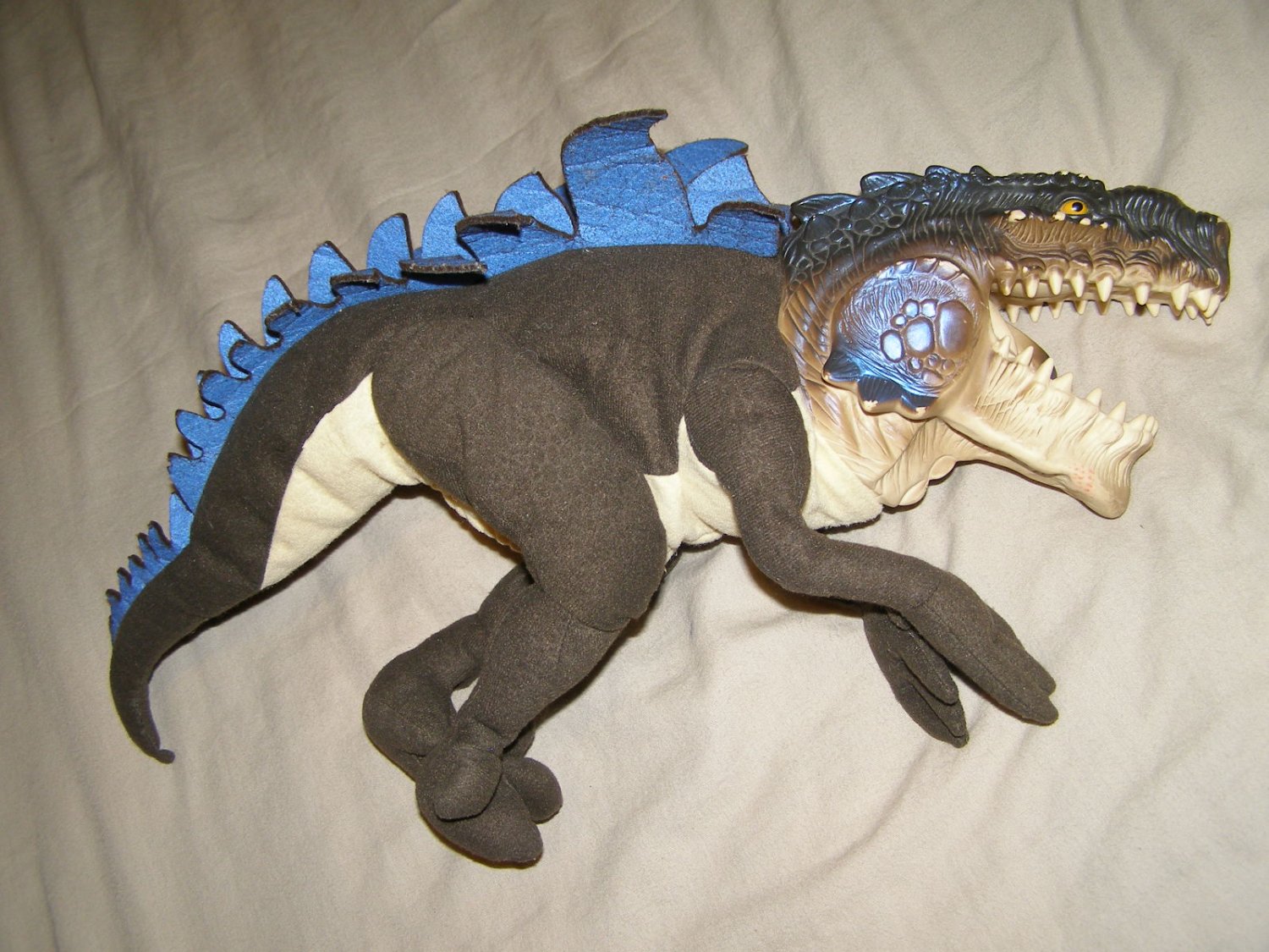 GODZILLA large hand puppet from 1999 movie 20" long