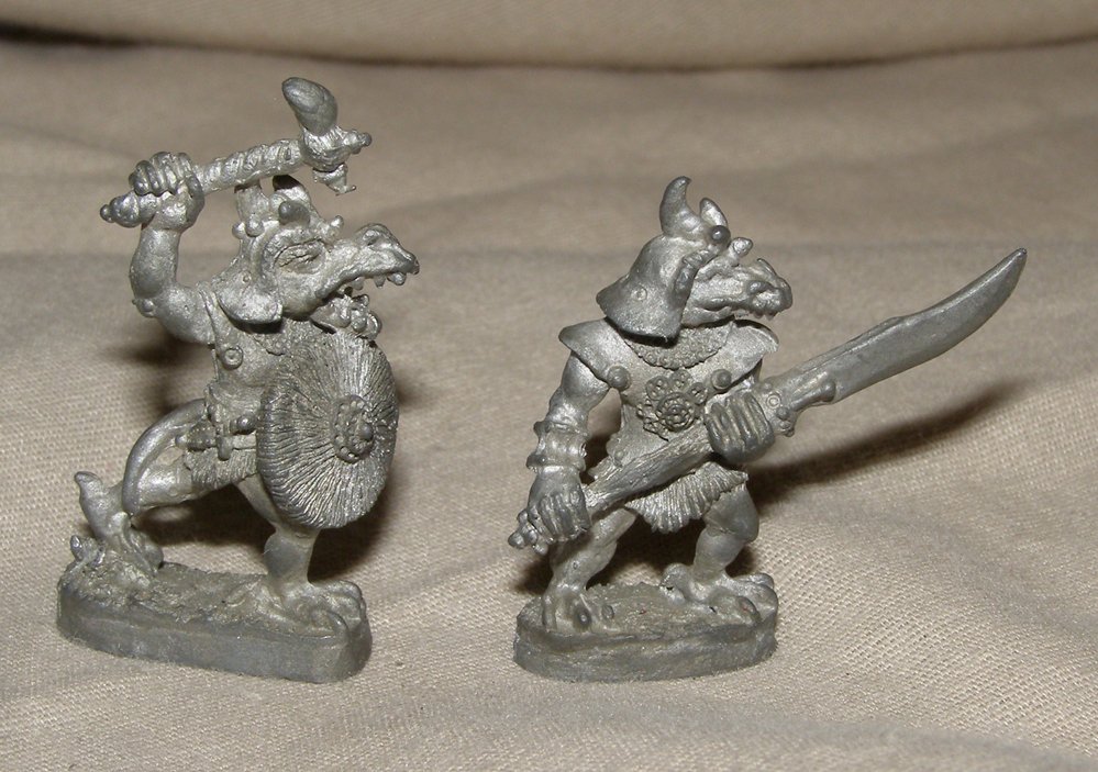 Superior Models WL-066 -067 Orcs with War Hammer & Pike