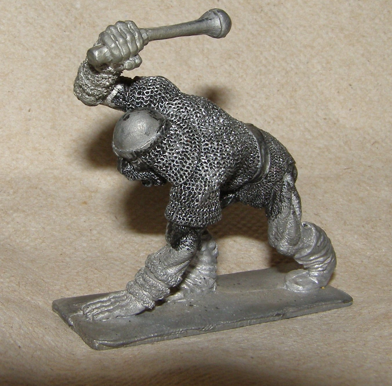 Ral Partha fire giant armored with mace 25mm D&D miniature