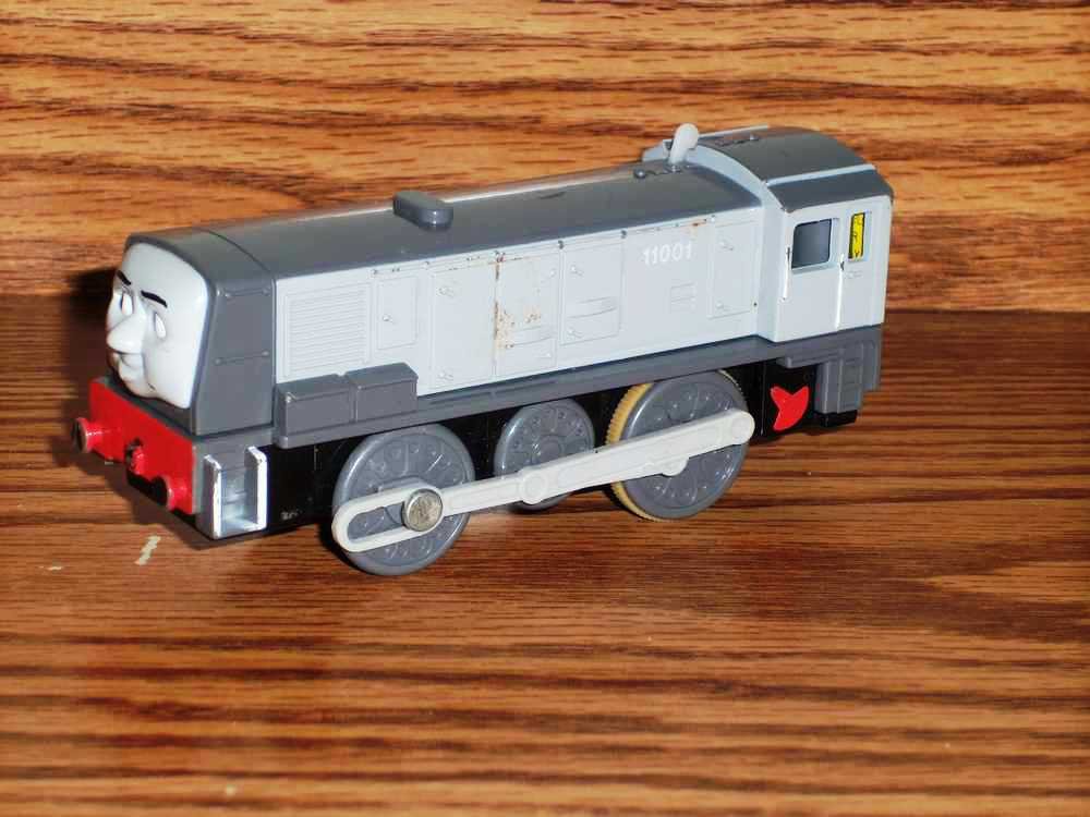 Thomas the Tank Engine and Friends Dennis Motorized Train Tomy Loose Used