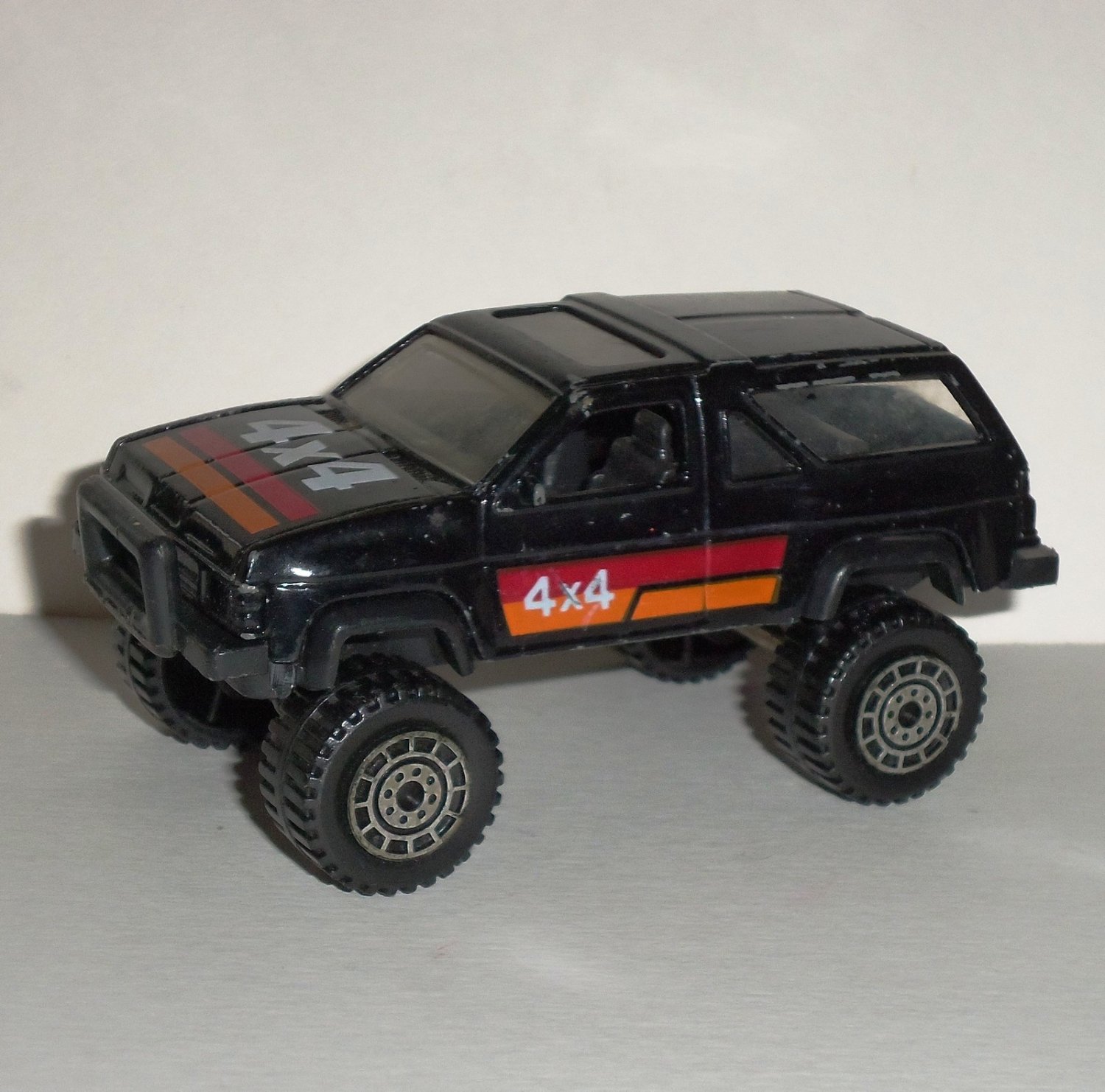 Tootsietoy 1995 Nisson Pathfinder Die-Cast Car Tootsie Toy Loose Used