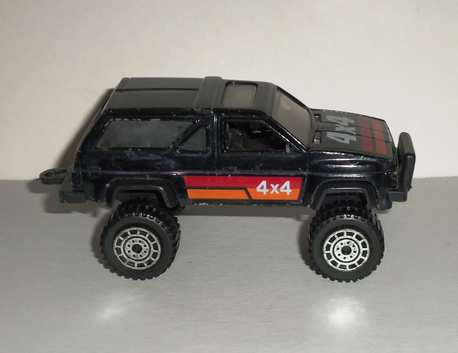 Tootsietoy 1995 Nisson Pathfinder Die-Cast Car Tootsie Toy Loose Used