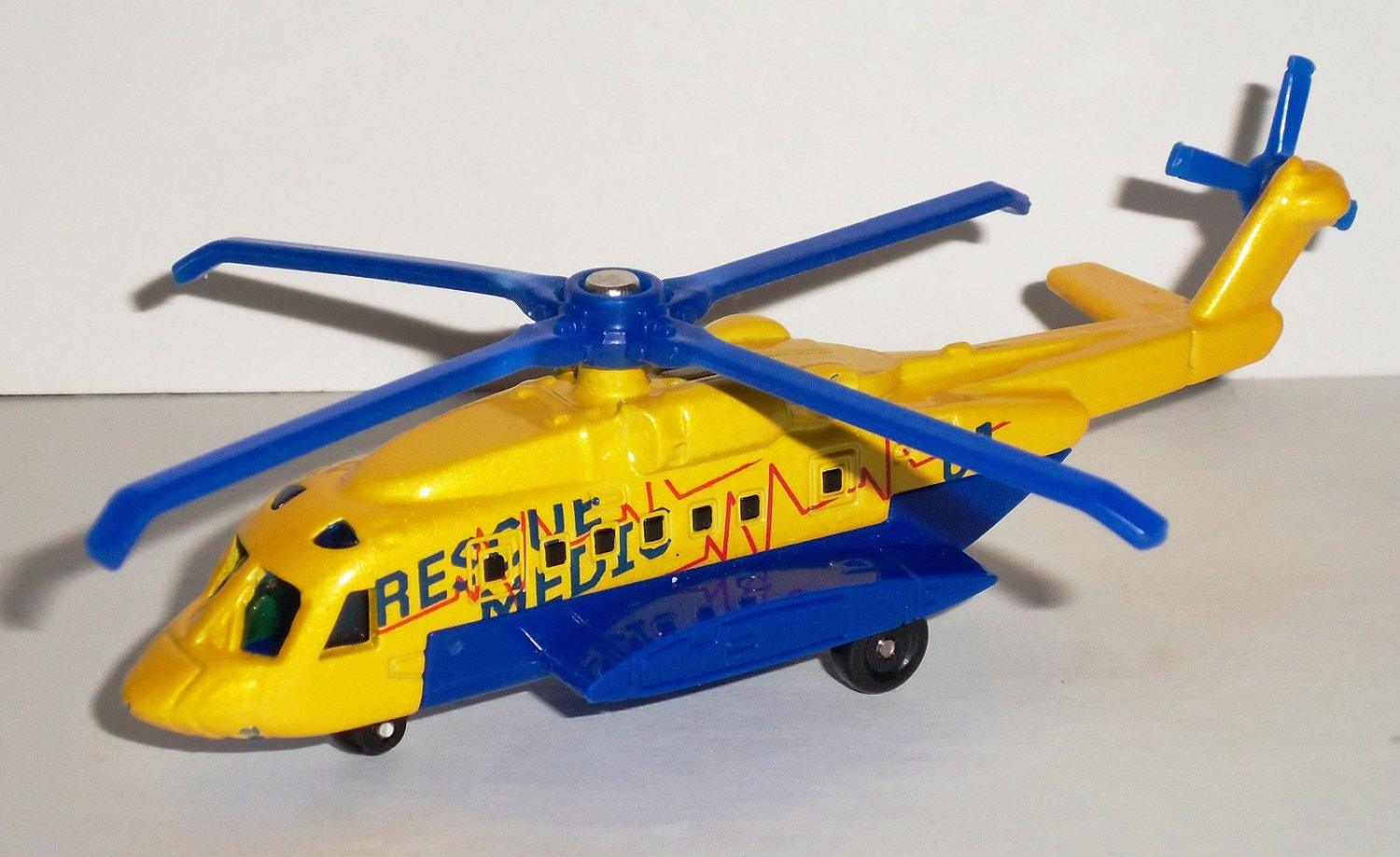 Matchbox Sky Busters 2009 SB-81 Sikorsky S-92 Helicopter Rescue Medic ...