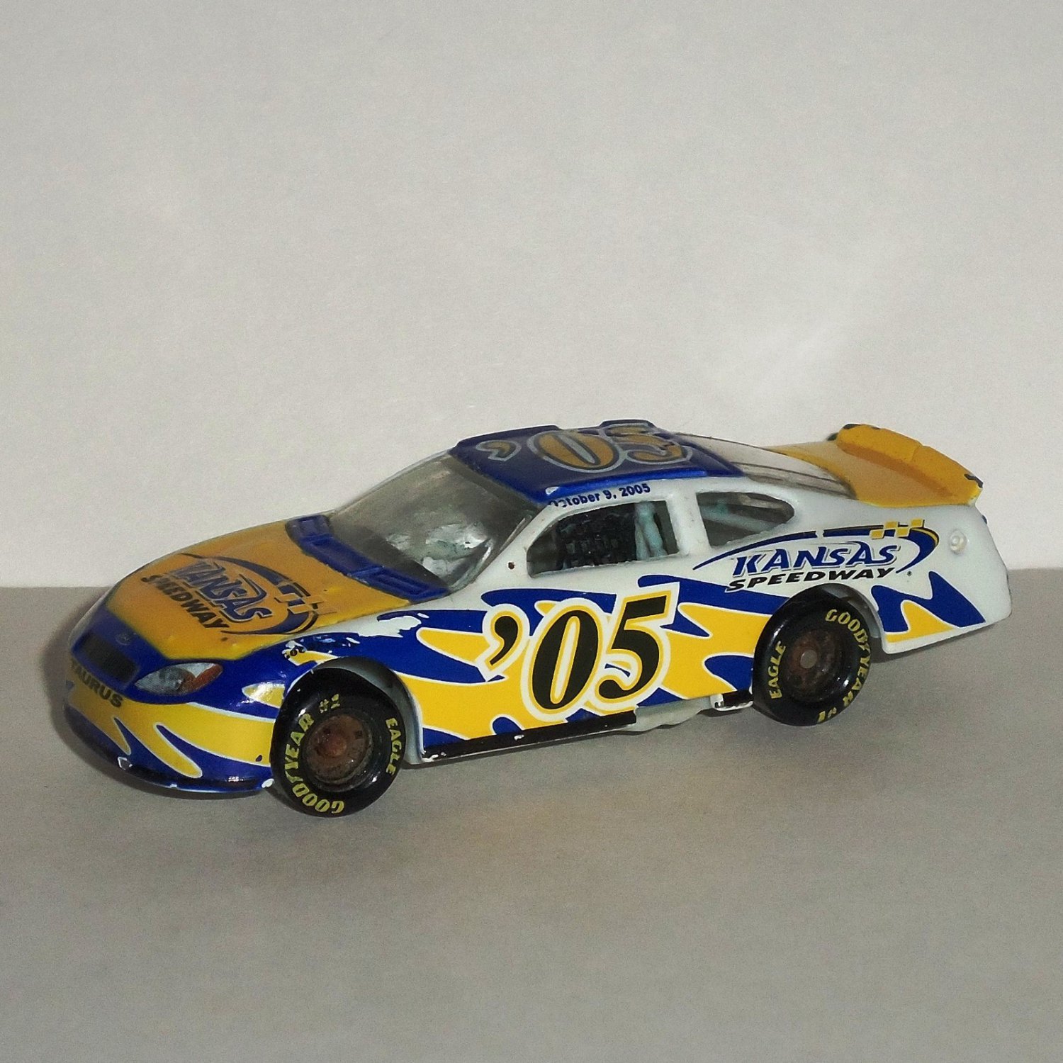 Team Caliber Kansas Speedway '05 Racing Diecast Car Loose Used
