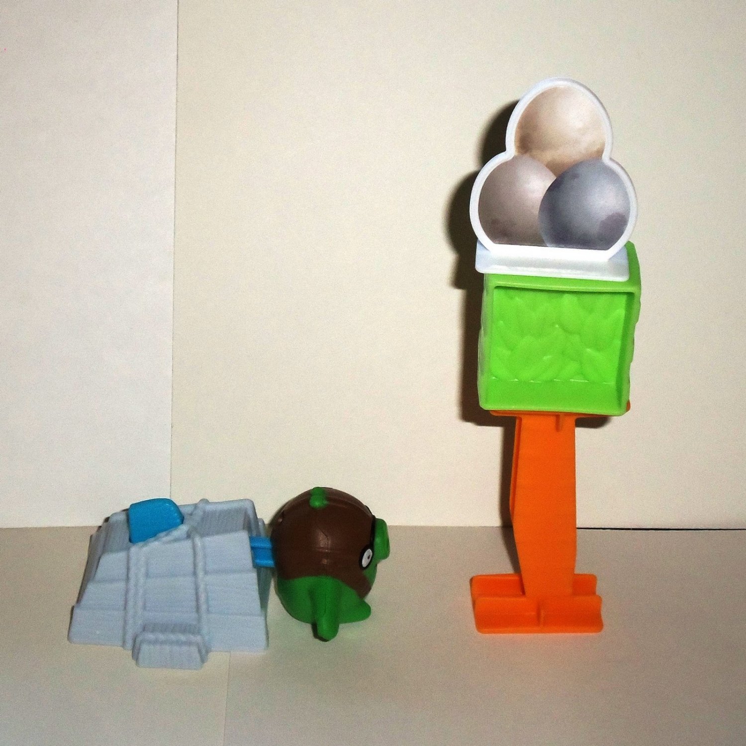 McDonald's 2016 Angry Birds Pilot Pig Launcher Set Happy Meal Toy Loose ...