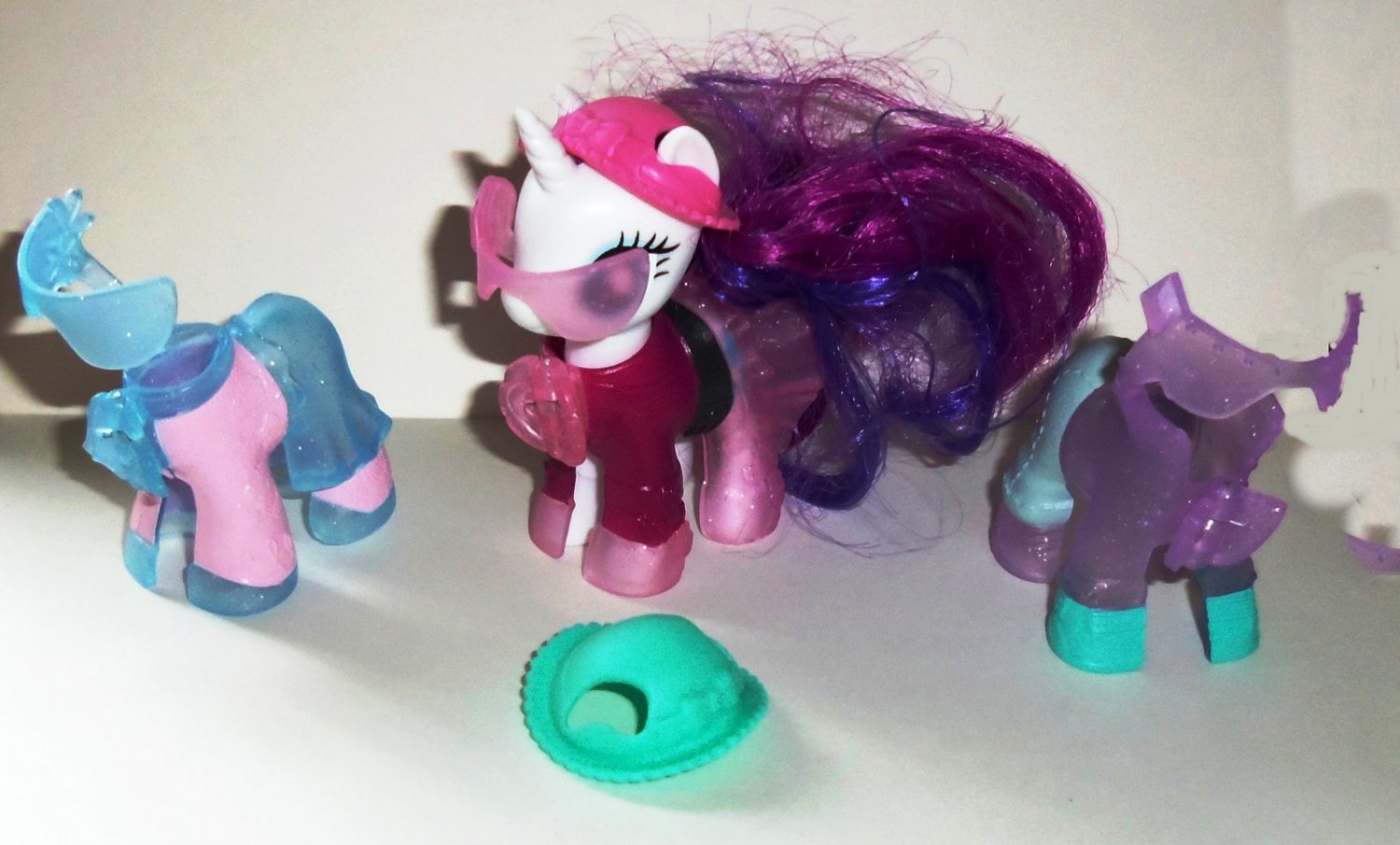 My Little Pony Rarity Fashion Runway Figure & Clothing Only Hasbro ...