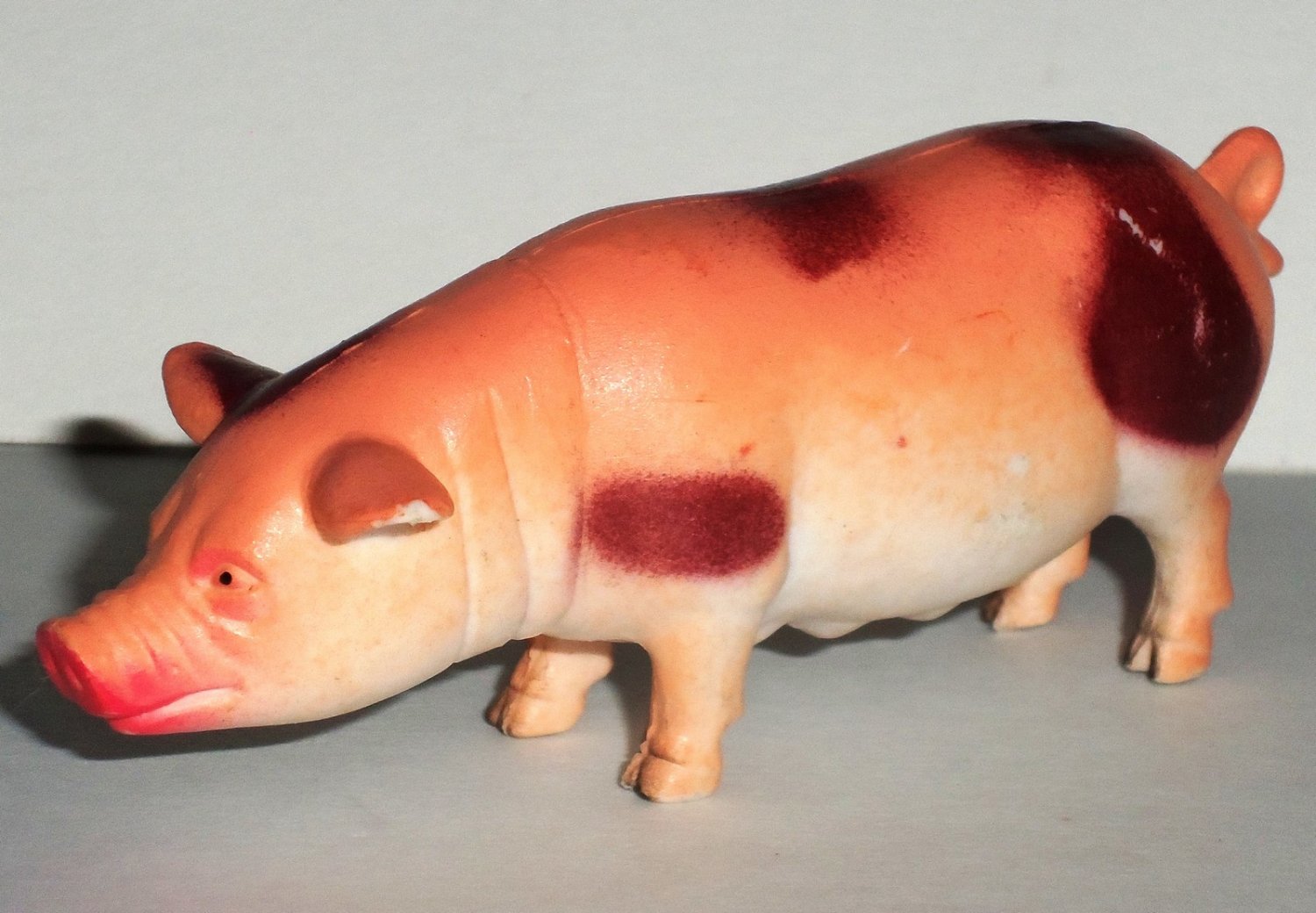 3.75" Pig Plastic Toy Animal Figure Loose Used