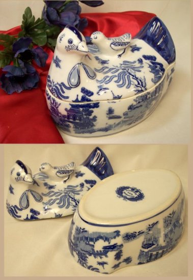 BLUE WILLOW Ceramic Hen Chicken and Chick On Nest - 194-972072A