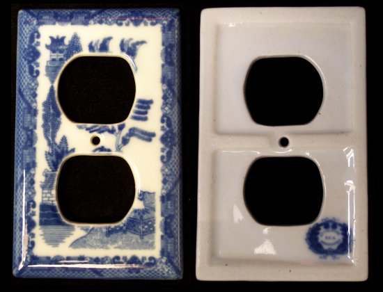 BLUE WILLOW Ceramic Outlet Cover Single - 194-08B